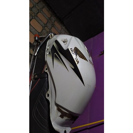 Jual tangki tanki tiger revo putih albino ori copotan | Shopee Indonesia