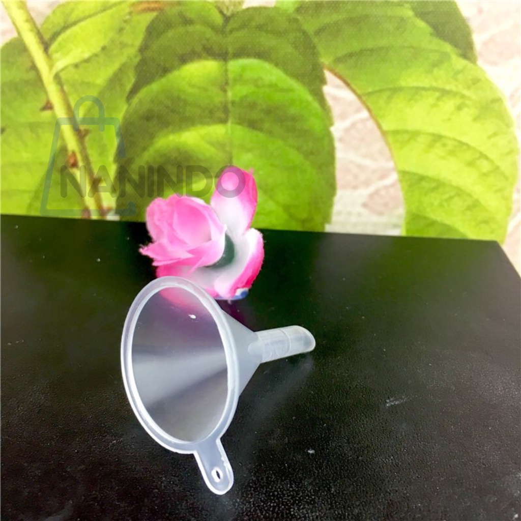 Jual CORONG MINI PLASTIK / CORONG PARFUME OIL ESSENTIAL / SMALL FUNNELS ...