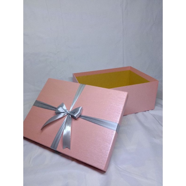 Jual Gift Box Small + Kotak Hadiah + 22x15x5 cm | Shopee Indonesia