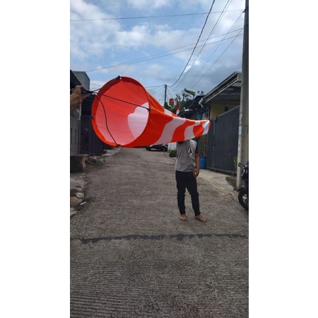 Jual WINDSOCK / SARUNG PENENTU ARAH ANGIN / PENENTU ARAH ANGIN | Shopee ...