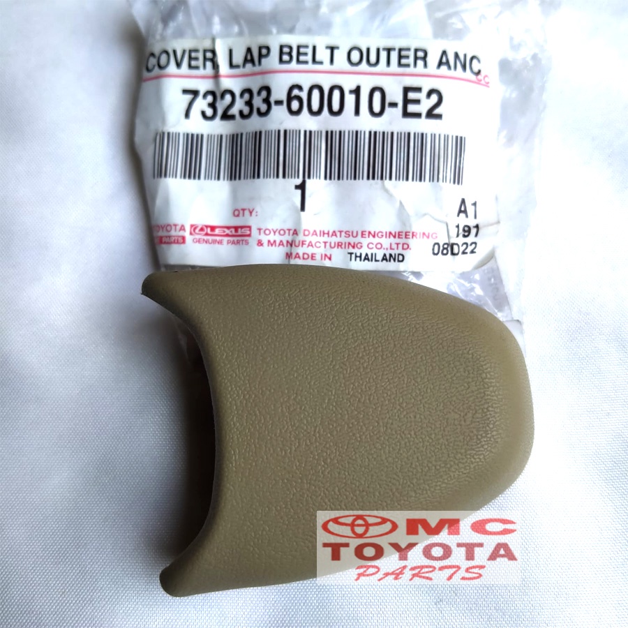 Jual Cover Tutup Baut Seat Belt Belakang Fortuner 73233-60010-E2 ...