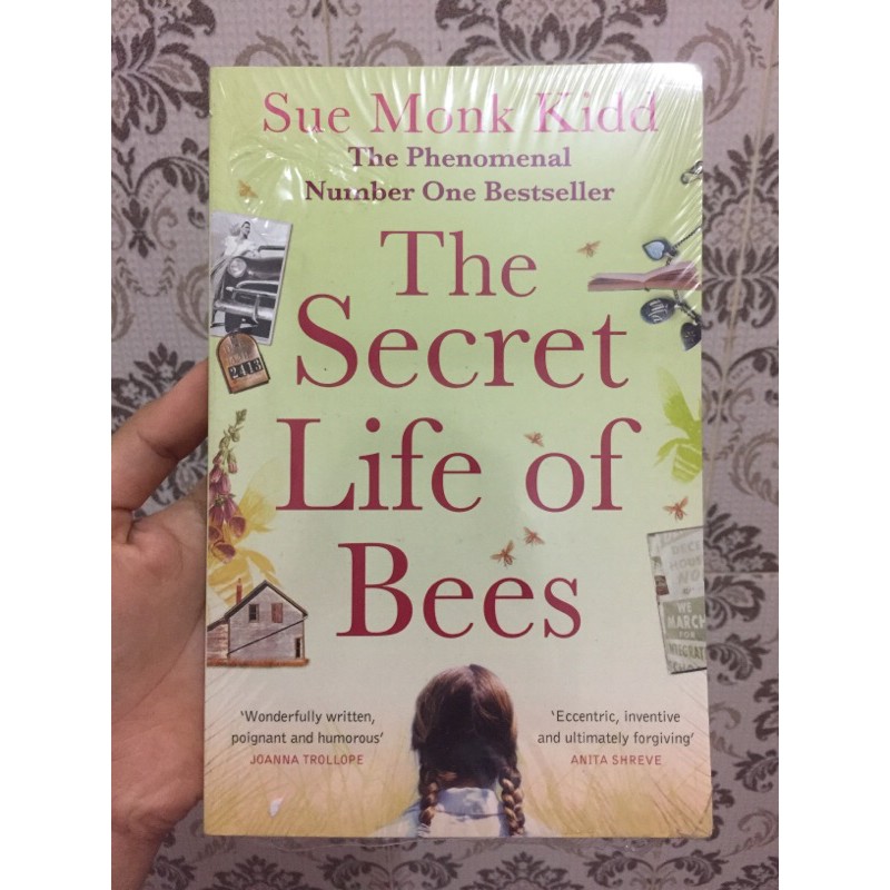 Jual (NEW+English) The Secret Life of Bees by Sue Monk Kidd | Shopee ...
