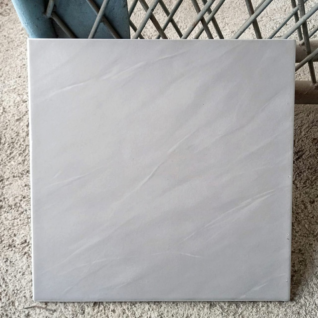 Jual KERAMIK 40X40 ABU GREY MOTIF MARMER - MULIA | Shopee Indonesia