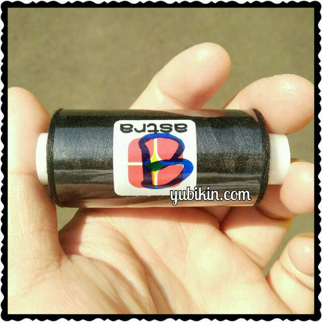 Jual 1 Roll Benang Jahit Astra 500 Yard Warna Hitam Black | Shopee ...
