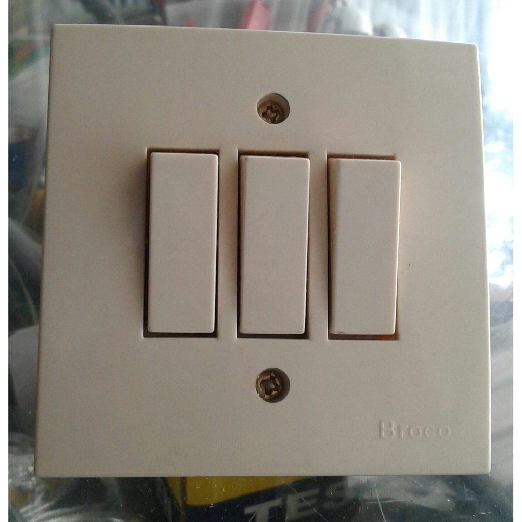Jual BROCO IB SAKLAR 3 GANG CREAM 6613 TRIPLE SWITCH INBOW TANAM ...