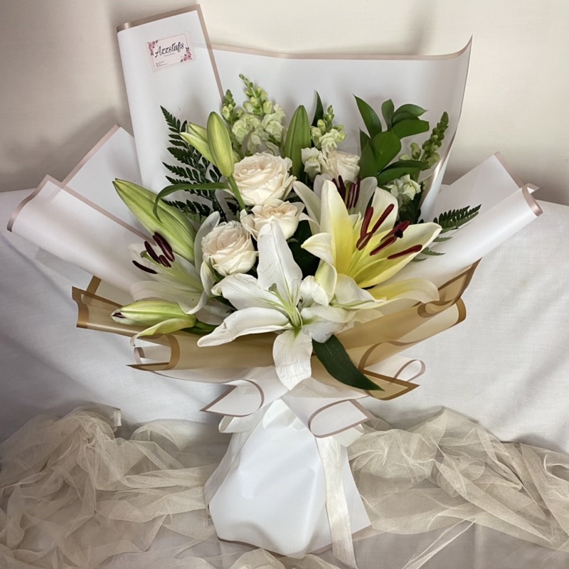 Jual bouquet Lily import premium | bunga lily import segar | Shopee ...