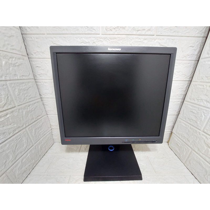 Jual MONITOR LENOVO / DELL 17 INCH KOTAK LENGKAP KABEL DAN BERGARANSI ...