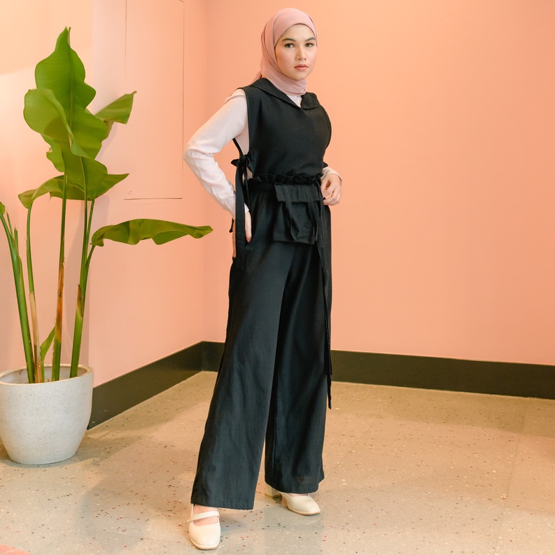 Jual Lozy Hijab - Kumi Set (One Set Linen Vest Rompi Cewe) | Shopee Indonesia