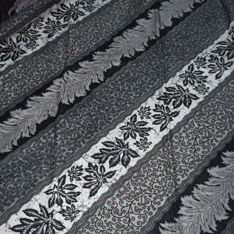 Jual hmt kain batik abu hitam motif daun lerek bahan batik modern hitam ...