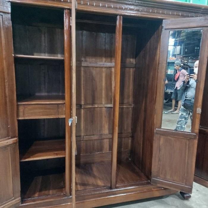 Jual Lemari Jati Full Ukir 4 Pintu, Lemari Handle Bobok Ukir 4 Pintu ...