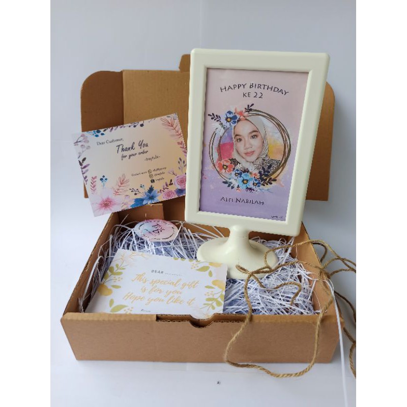 Jual Hampers / gift box Desain Foto + Bingkai (Hadiah/kado wisuda, kado ...