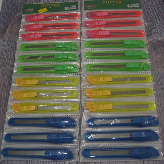 Jual 1 renteng cutter tanggung isi 12 pcs | Shopee Indonesia