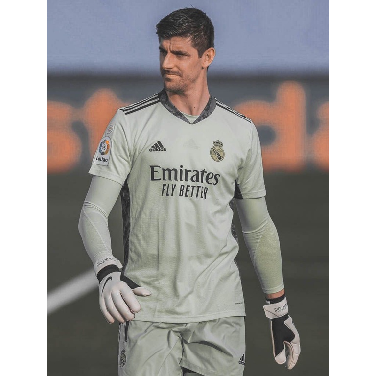 Jual POSTER TERBARU THIBAUT COURTOIS KIPER REAL MADRID / PIALA EROPA ...