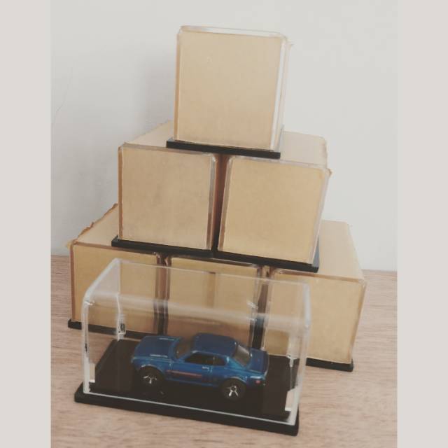 Jual Kotak Akrilik Diecast / Hot wheel / Tomica 10x5x5 | Shopee Indonesia