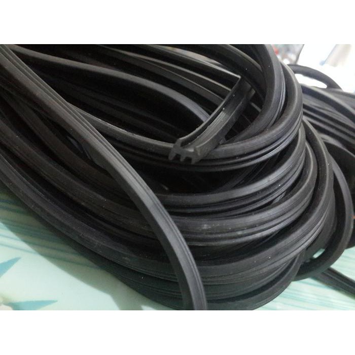 Jual Karet Etalase Hitam Showcase Kaca | Shopee Indonesia