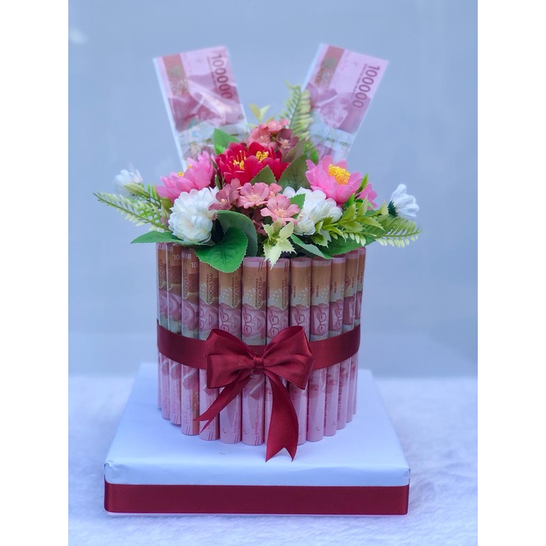 Jual Money tart / Money cake / kue uang ulang tahun / buket uang / hadiah ulang tahun | Shopee ...