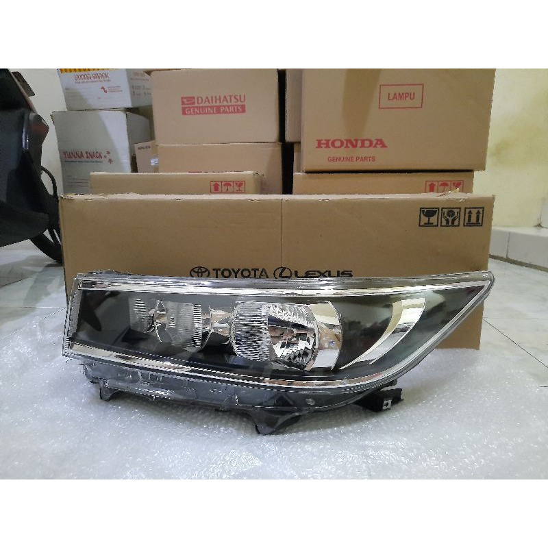 Jual headlamp lampu depan toyota innova reborn 2016 2017 2018 2019 2020 ...