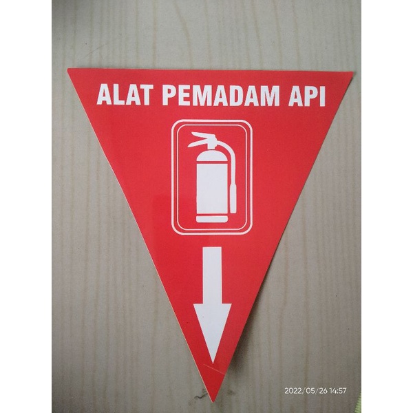 Jual Stiker Segitiga Apar Petunjuk APAR / Stiker Alat Pemadam Api ...