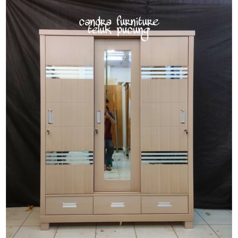 Jual LEMARI PAKAIAN 3 PINTU SLIDING FINISHING SUPER HALUS DAN RAPI ...