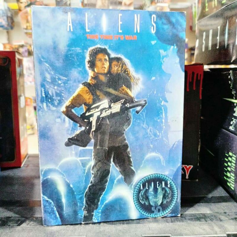 Jual Neca Aliens this time its warAliens rescuing newt deluxe set ...