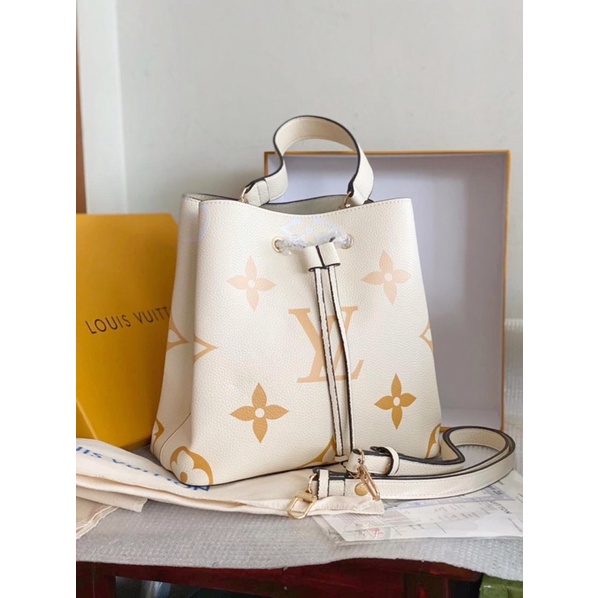 Jual TAS LV NEO NOE EMPREINTE GRADIENT FREE BOX | Shopee Indonesia