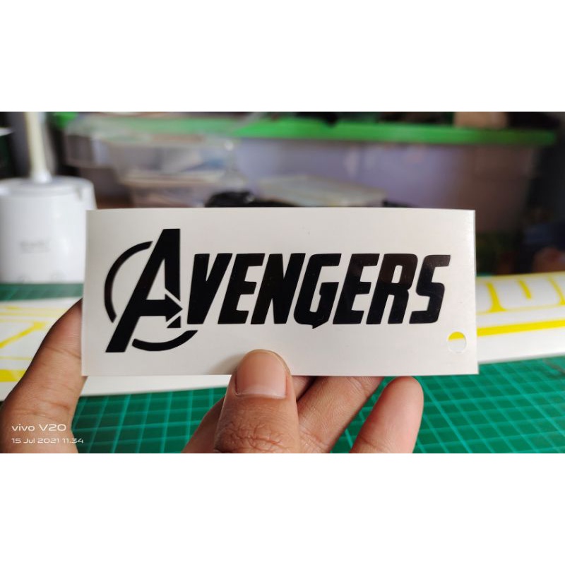 Jual stiker cutting Avengers mobil laptop motor koper custom | Shopee ...
