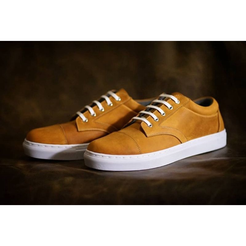 Jual sepatu kulit (sneakers) | Shopee Indonesia
