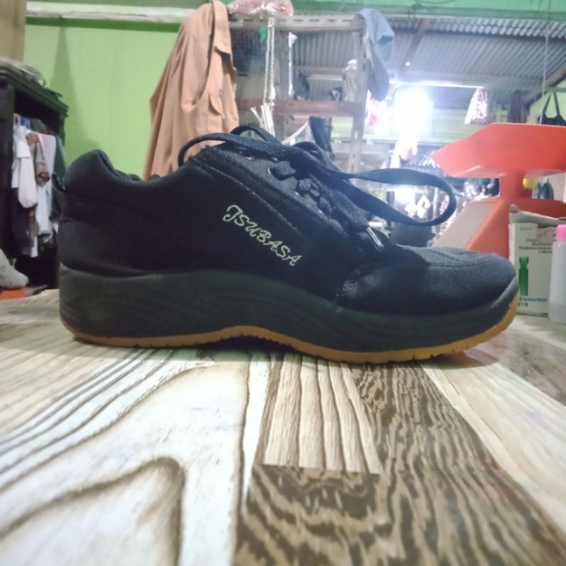 Jual SEPATU TSUBASA TAPAK KUNING SEKOLAH SEPATU SD SMP SMA SEPATU MURAH ...