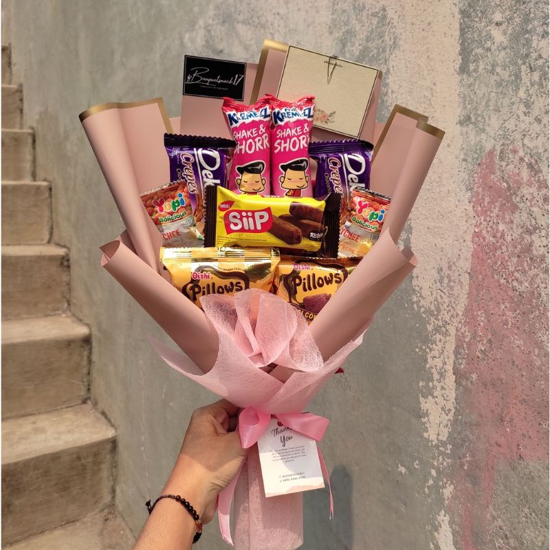 Jual Ready buket snack wisuda bouquet wisuda minimal order budget 30rb ...