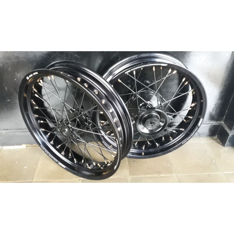 Jual Velg set supermoto CRF 150 velg Scarlet | Shopee Indonesia