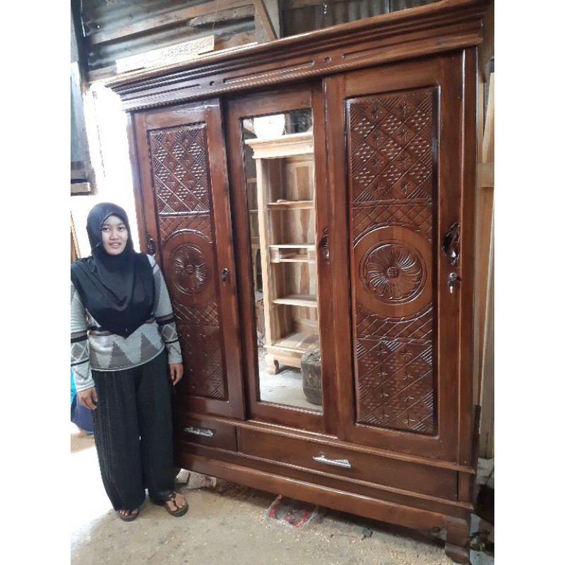 Jual Lemari kayu jati sleding pintu 3 + laci bawah # Pengiriman_seluruh ...