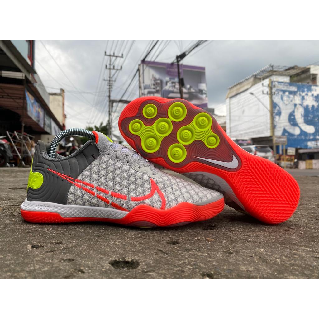 Jual Futsal Nike ReactGato IC - White Bright Crimson Cool Grey | Shopee ...