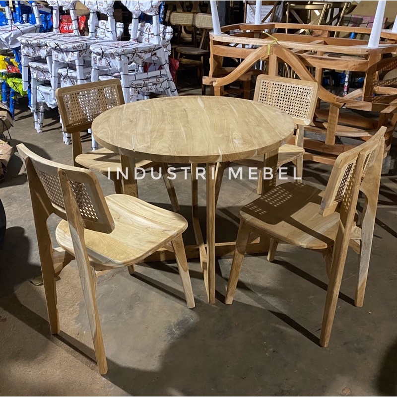 Jual Meja Makan Bulat Satu Set - Kursi Makan Cafe Rotan Bundar Minimalis Retro | Shopee Indonesia