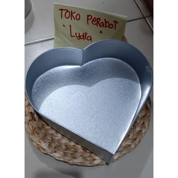 Jual Loyang hati / loyang love ukuran 18 cm, 20 cm, 22 cm, 24 cm, dan ...