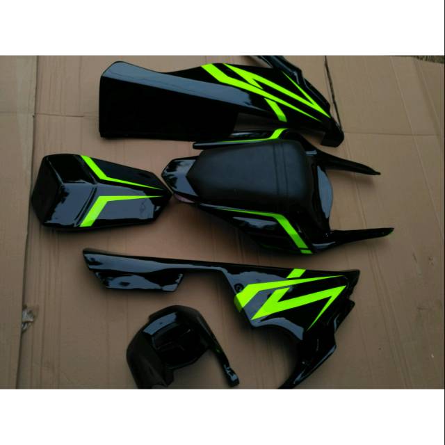 Jual body belakang model r1 + undercowl model r6 + hugger buat yamaha ...