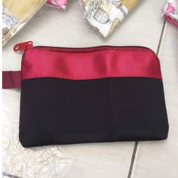 Jual Souvenir pernikahan dompet pouch istana souvenir | Shopee Indonesia