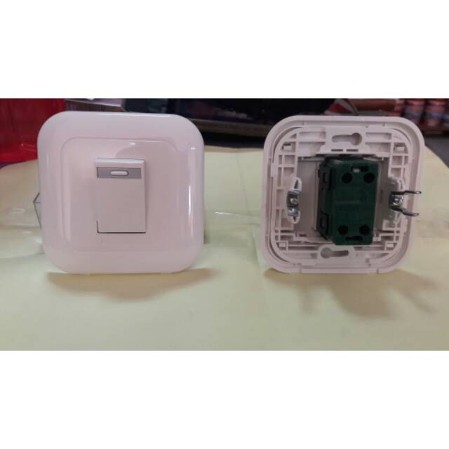 Jual Saklar single panasonic wej5531 + frame wej78019 | Shopee Indonesia