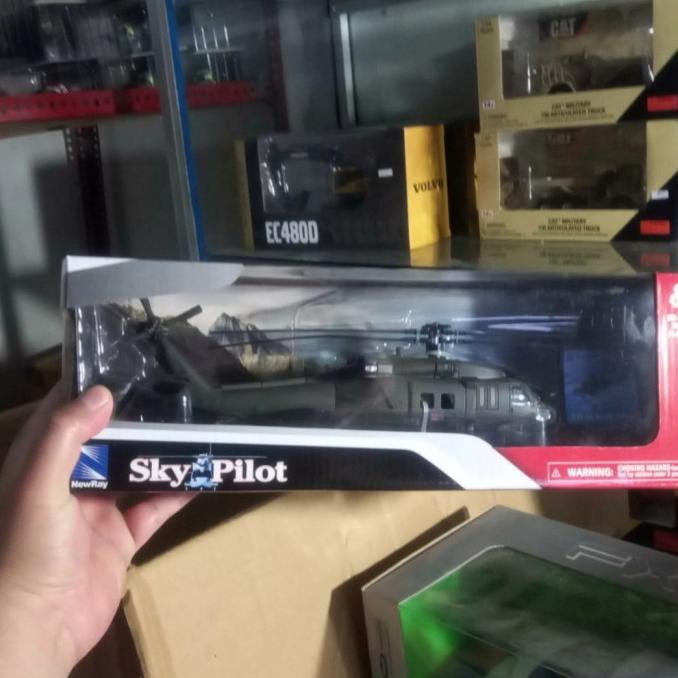 Jual Diecast Miniatur Pesawat Terbang Black Hawk Blackhawk Perang ...