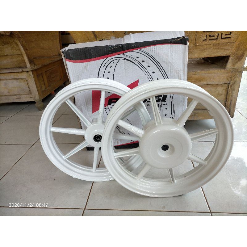 Jual velg racing palang 8 untuk beat,scoopy,vario110,genio,spacy uk 185/215x14 | Shopee Indonesia