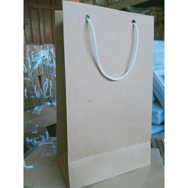 Jual Paper bag polos, paperbag polos coklat murah ukuran pxlxt,15x8x25 ...