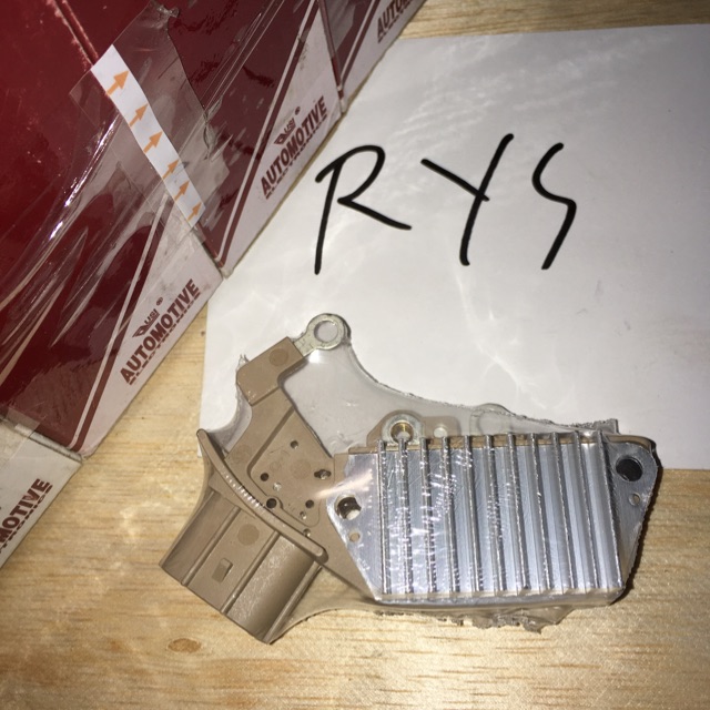 Jual VIOS / YARIS SOKET 3 IC REGULATOR ALTERNATOR CAS DINAMO AMPER ...