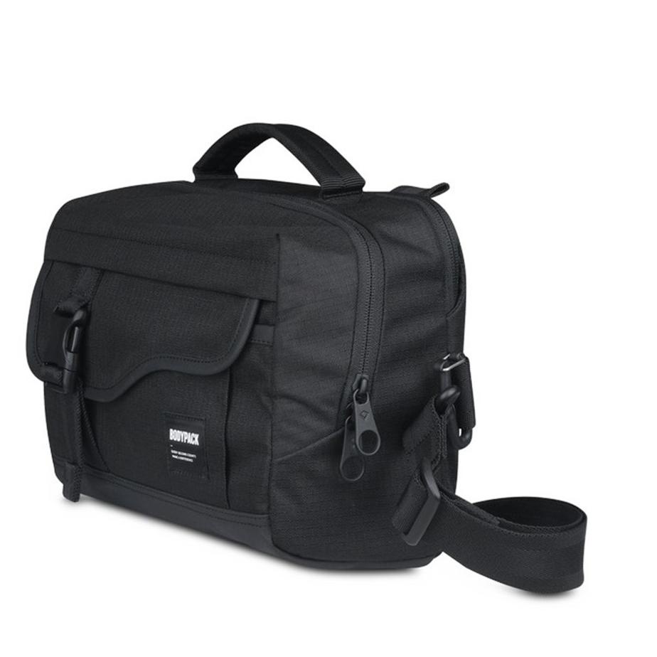 Jual Sudah READY.. Bodypack Viewfinder 2.0 Camera Shoulder Bag - Black ...