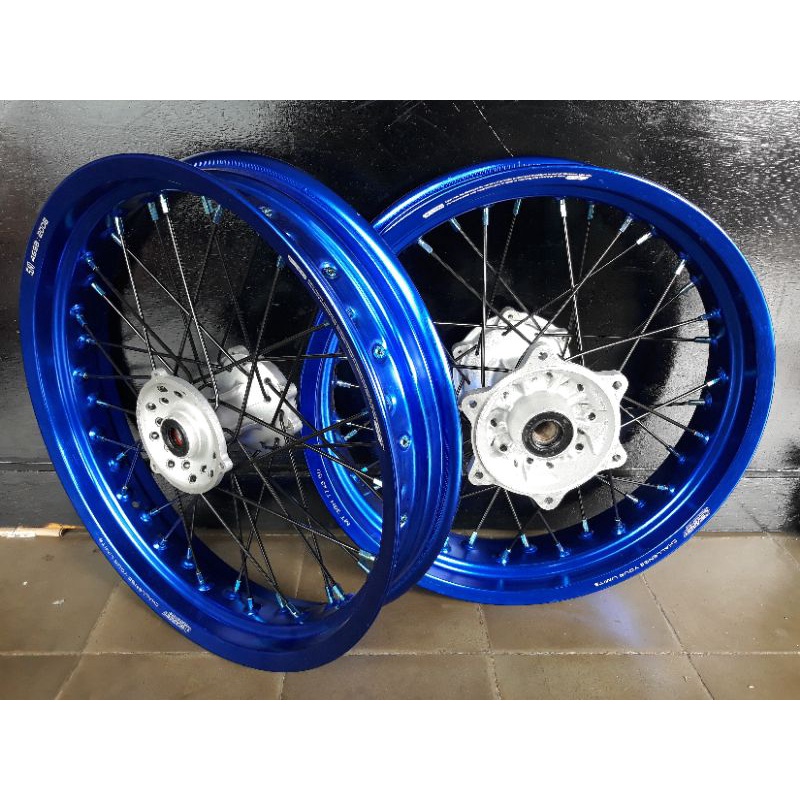 Jual Velg set Supermoto WR 155 WR155 velg scarlet tromol ori | Shopee ...