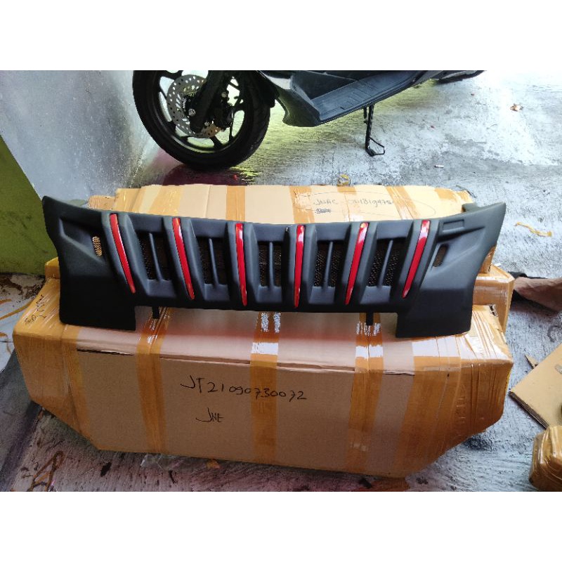 Jual grill Xpander cross model Apollo list merah | Shopee Indonesia