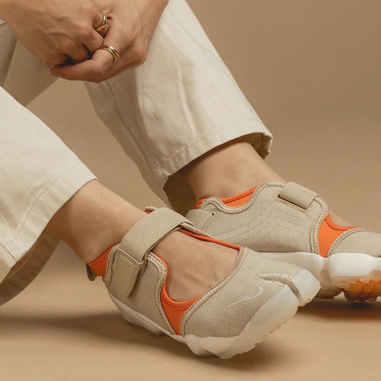 Jual NIKE AIR RIFT MAGMA ORANGE / RATTAN | Shopee Indonesia