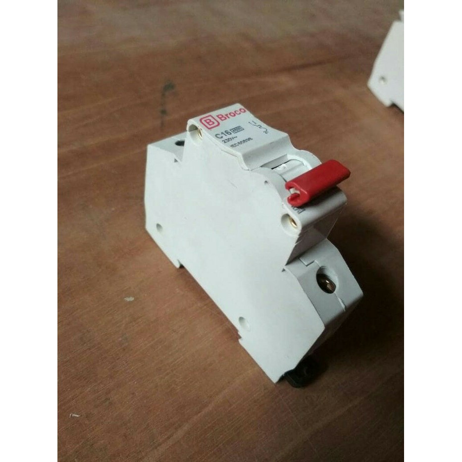 Jual MCB BROCO MCB 1 Pas 1 Phase 1P 2A, 4A, 6A, 10A, 16A, 20A, 25A, 32A ...