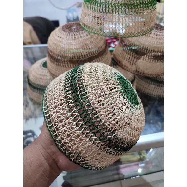 Jual PECI / KOPIAH ROTAN KHAS KALIMANTAN MODEL BULAT | Shopee Indonesia