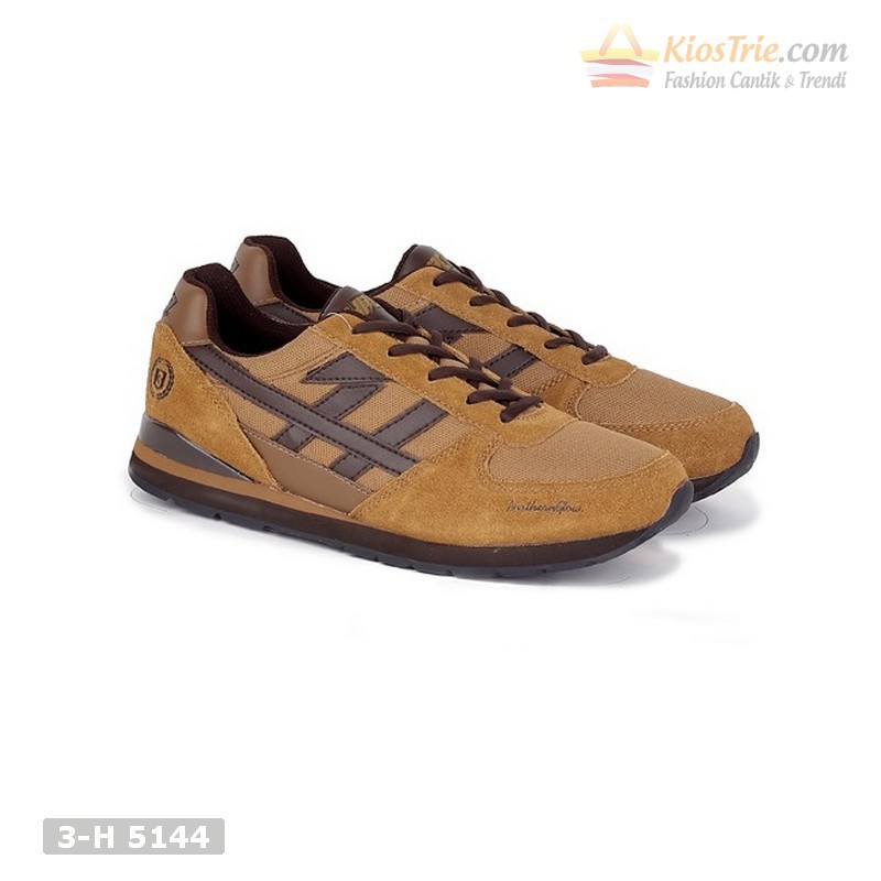 Jual Sepatu Sneakers Pria | Bahan Suede Leather | Warna Coklat - Hitam ...