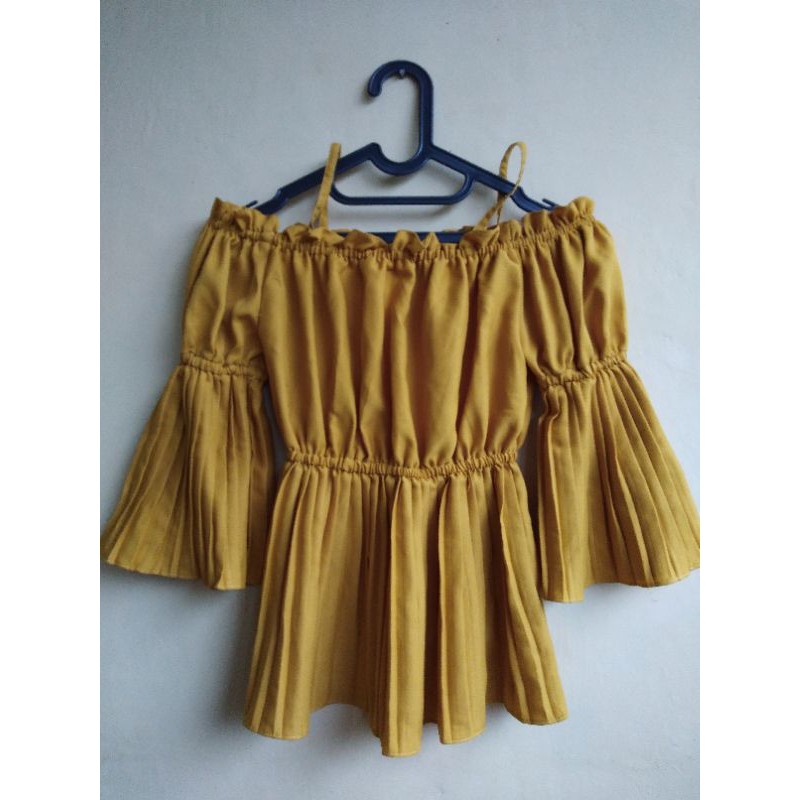 Jual baju sabrina kuning (preloved) | Shopee Indonesia