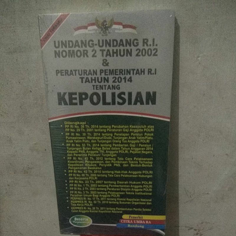 Jual UNDANG UNDANG NOMOR 2 TAHUN 2002 TENTANG KEPOLISIAN | Shopee Indonesia